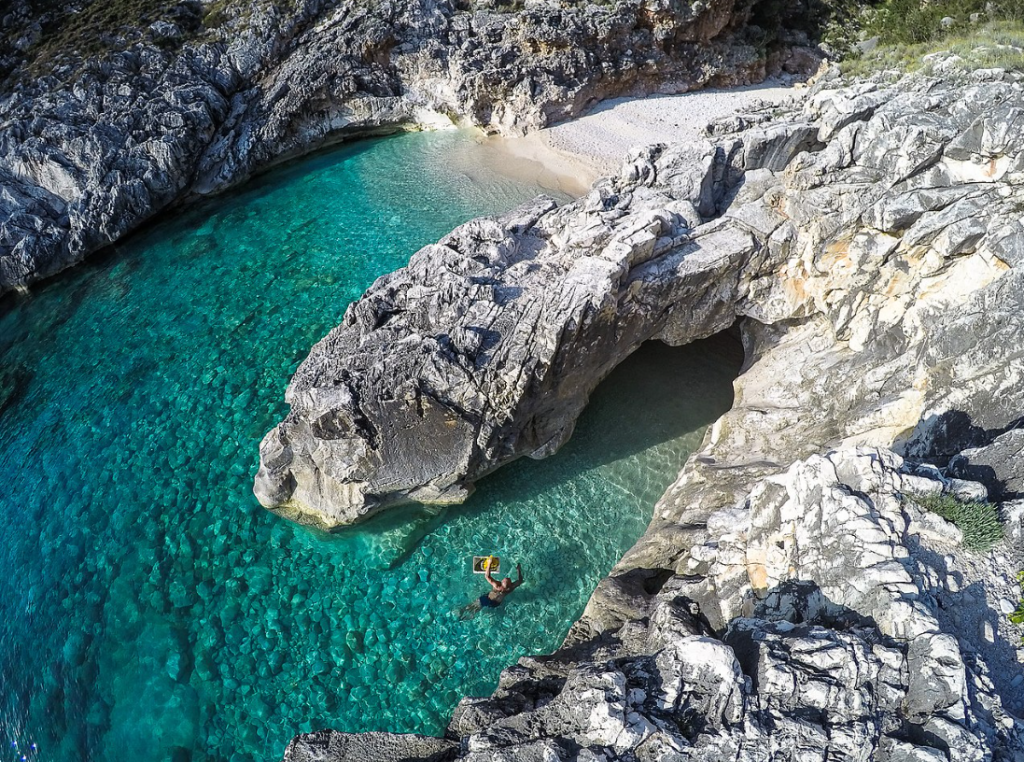 Beaches and bays – Parku Kombetar Detar